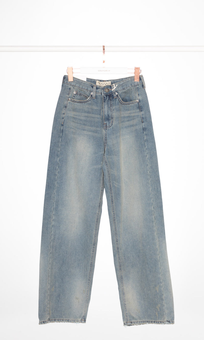 High-waisted Relax Jeans with Distress Hem | Couturist